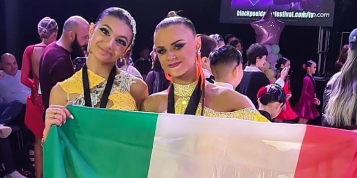 ViviWebTv - Massafra | Zaccaro, campionessa europea dei balli latini