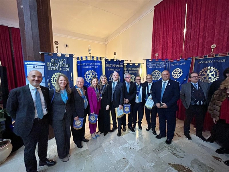 ViviWebTv - Taranto | Rotary, un confronto sulle dipendenze per ...